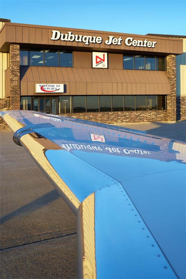 Dubuque Jet Center (KDBQ)