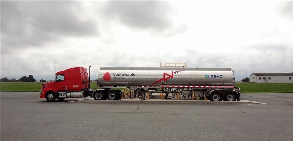 Avfuel Marks First Flight Department Delivery of SAF